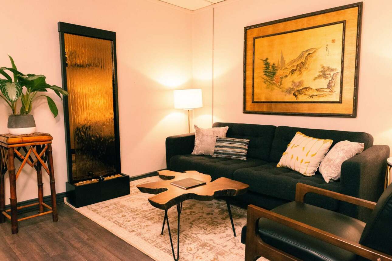 Meet Dr. Liz Roper – CanvasRebel Magazine