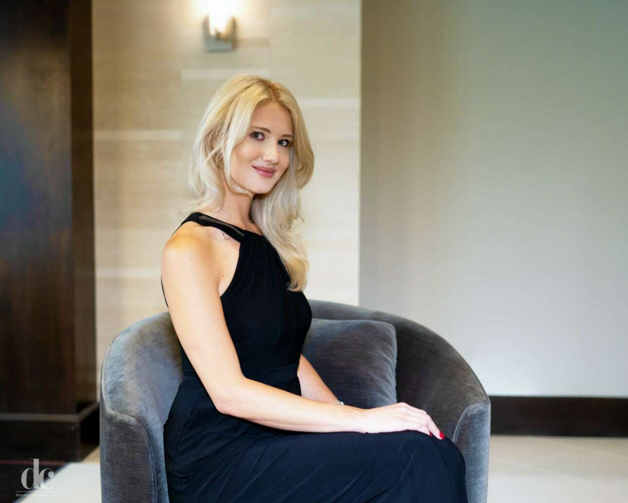 Meet Alice Laura – CanvasRebel Magazine