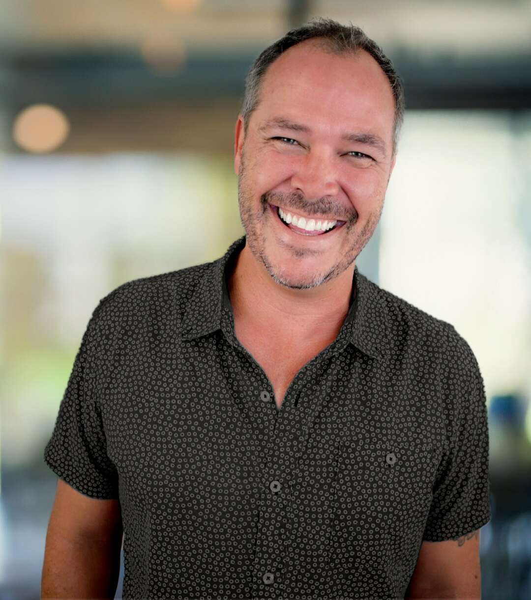 Meet Eric Pfeiffer – CanvasRebel Magazine