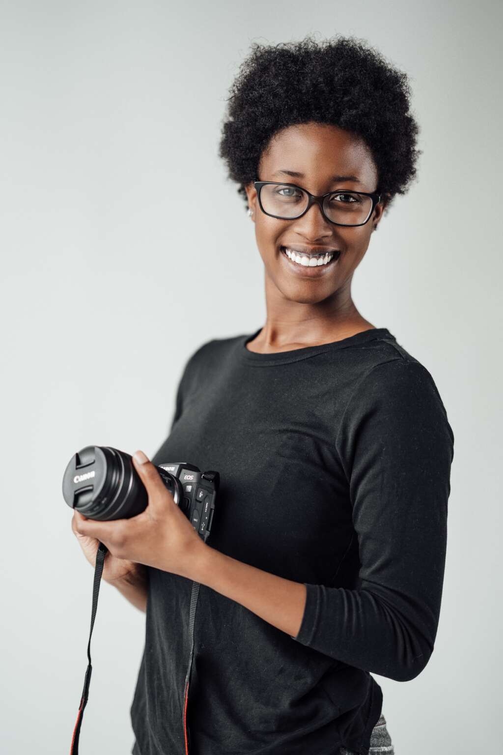 Meet Kiara Hicks – CanvasRebel Magazine