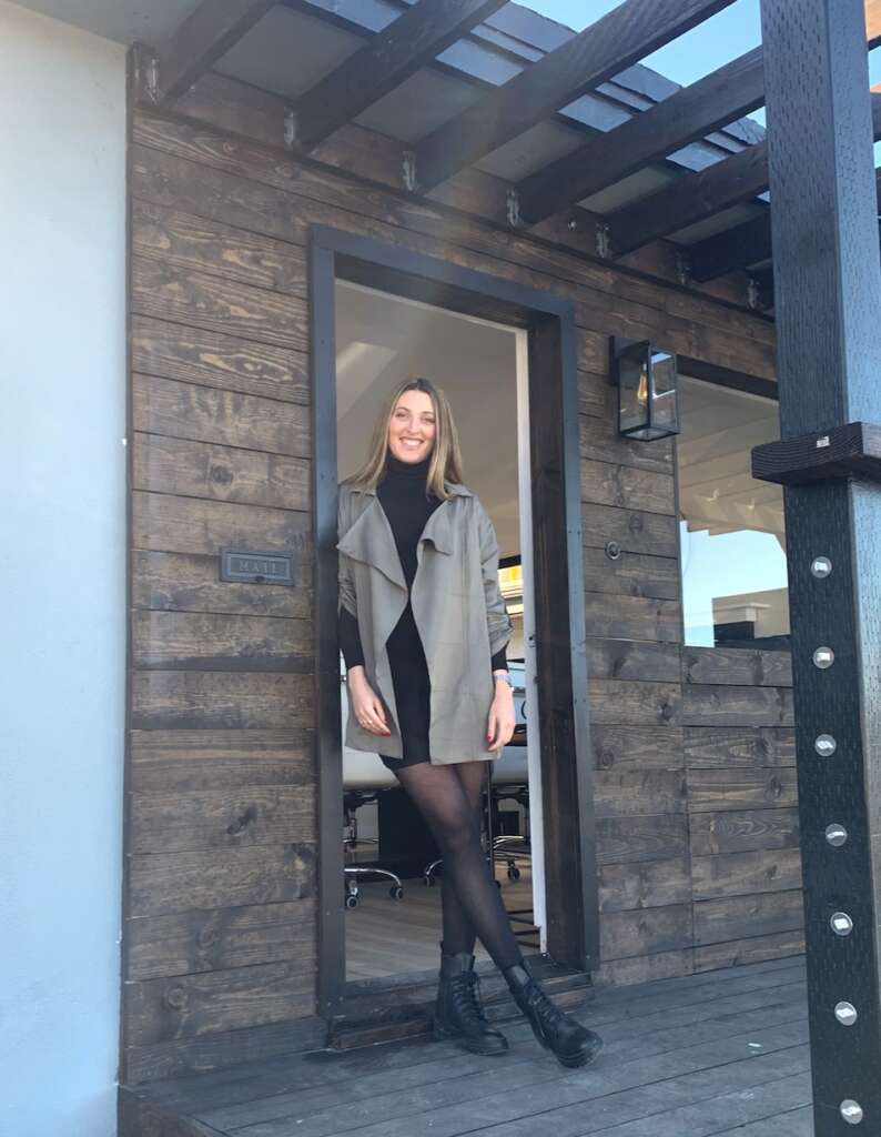 Meet Samantha Pantazopoulos – CanvasRebel Magazine