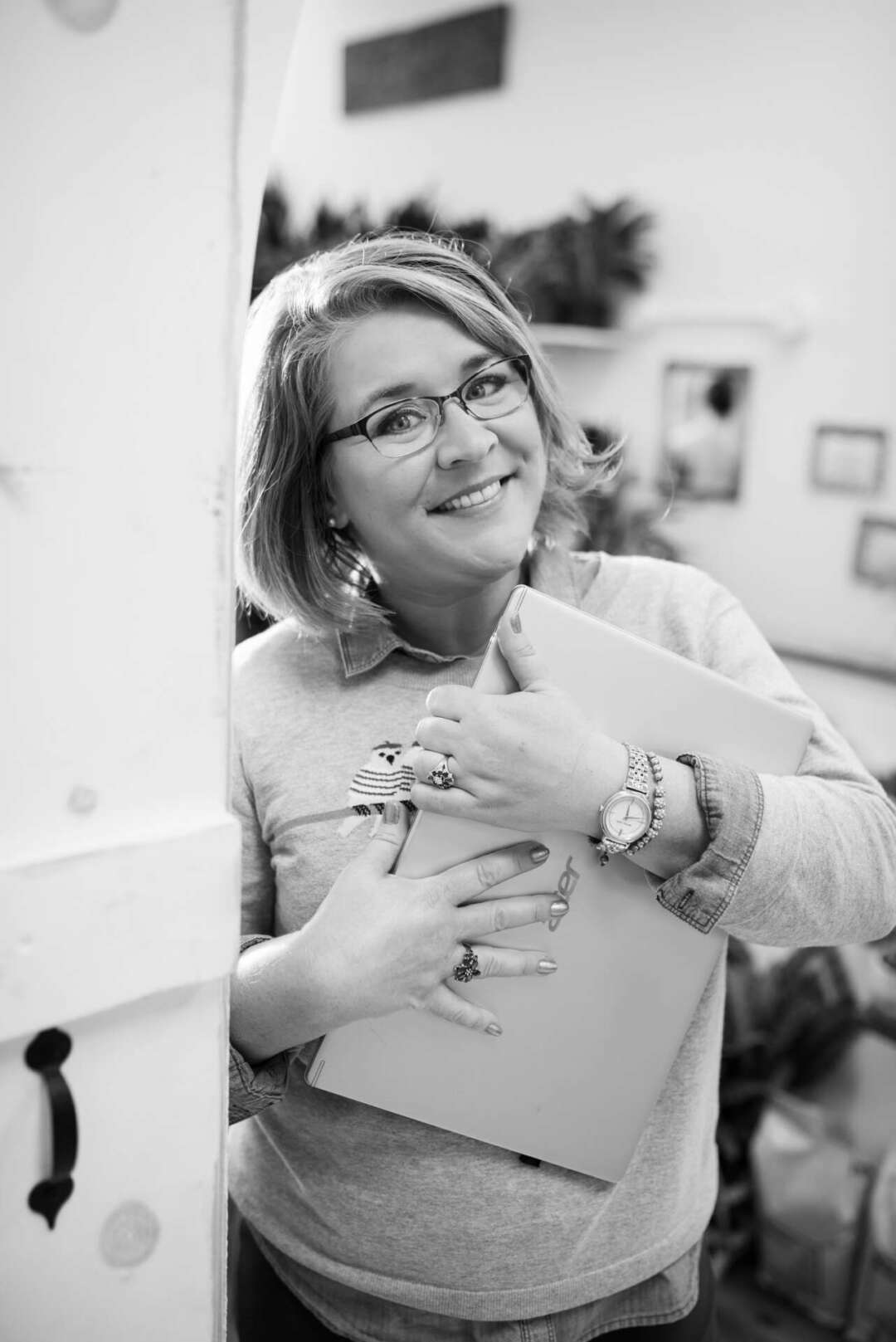 Meet Sarah Kiel – CanvasRebel Magazine