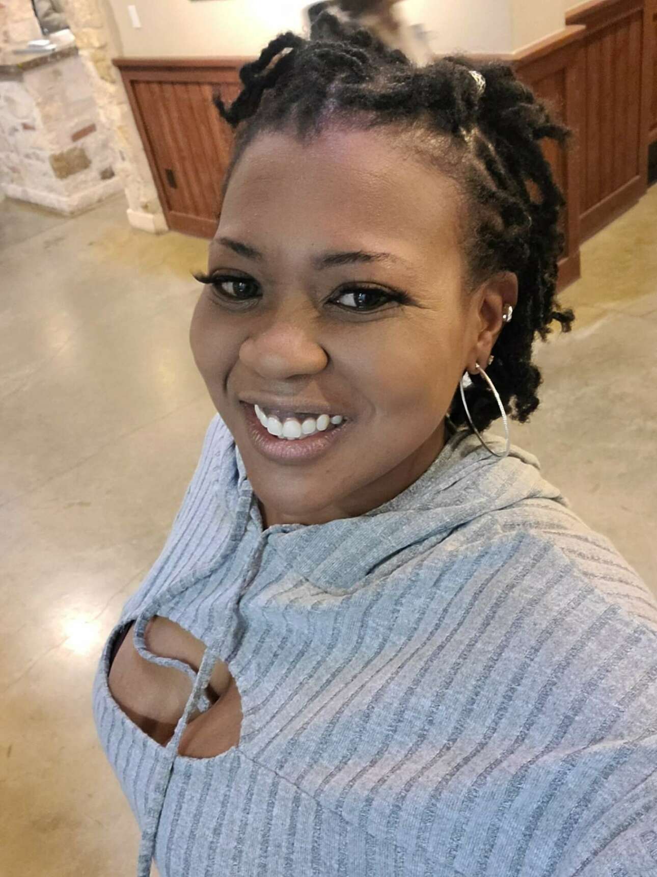 Meet Summer Smith – CanvasRebel Magazine