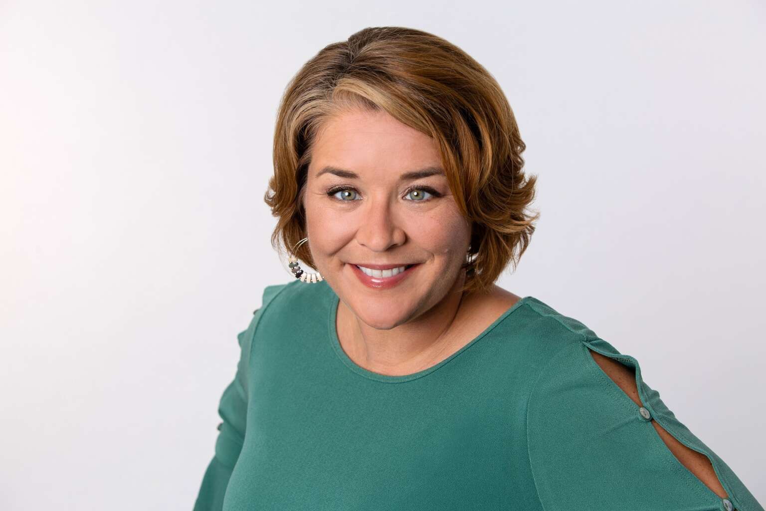 Meet Sarah Kiel - CanvasRebel Magazine