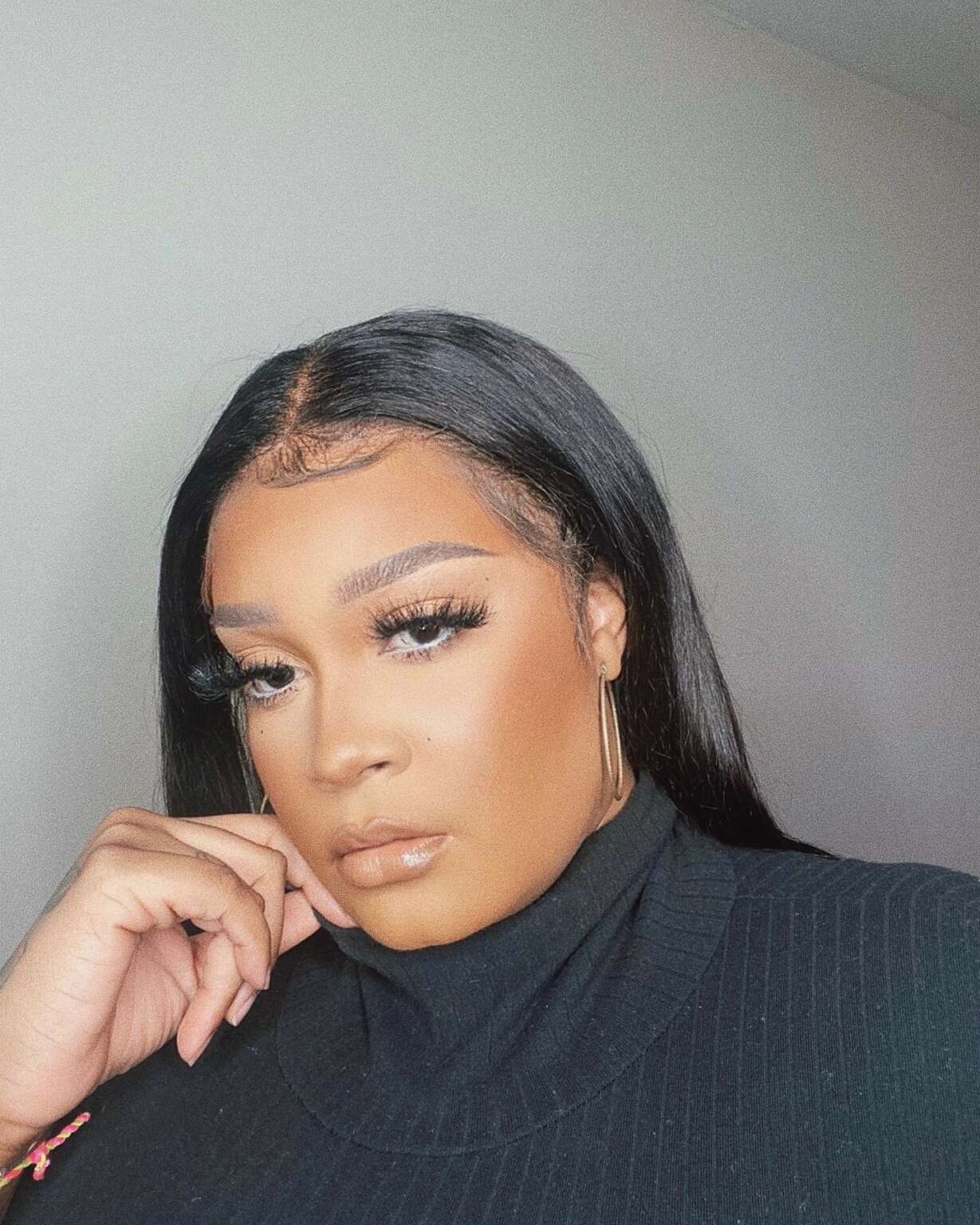 Meet Jasmine Adams - CanvasRebel Magazine