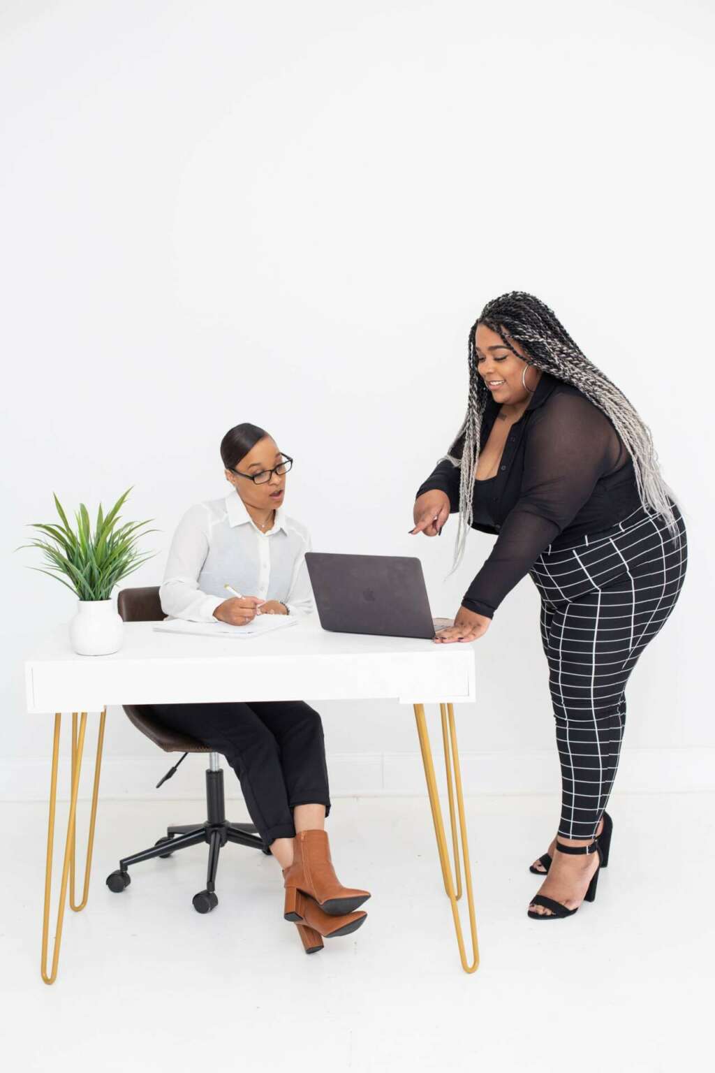 Meet Zuri Broom - CanvasRebel Magazine