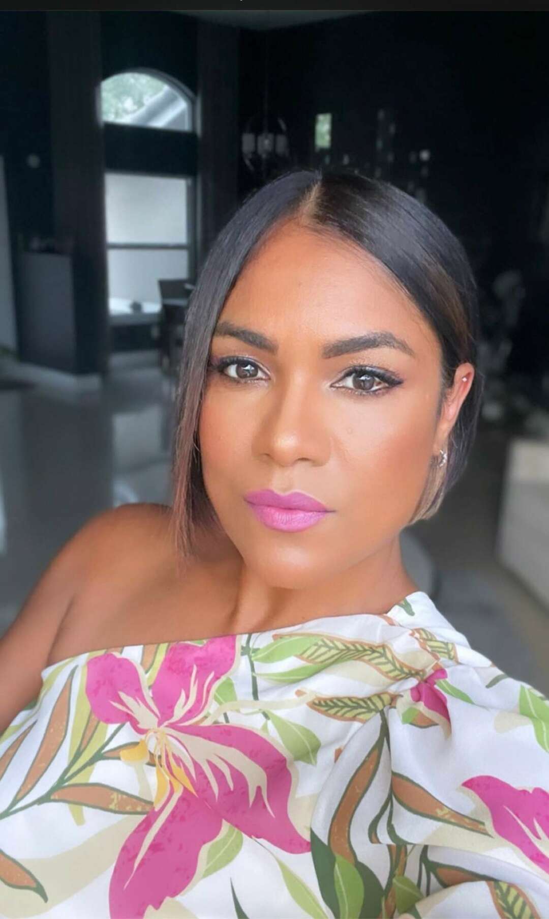 Meet Alexandra Labarr - CanvasRebel Magazine