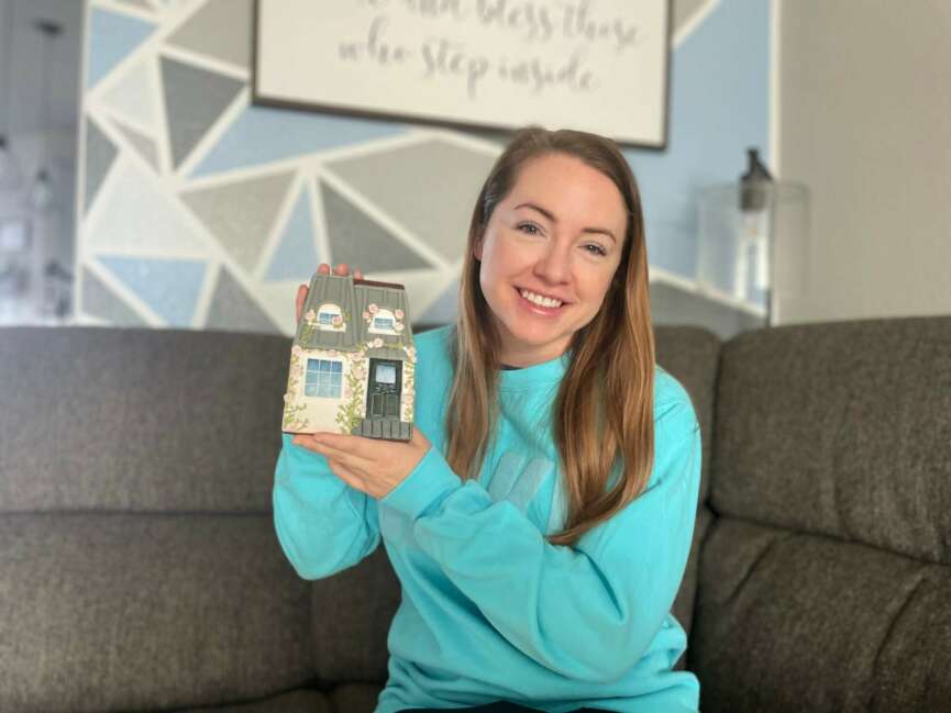 Meet Jenna Bennett - CanvasRebel Magazine