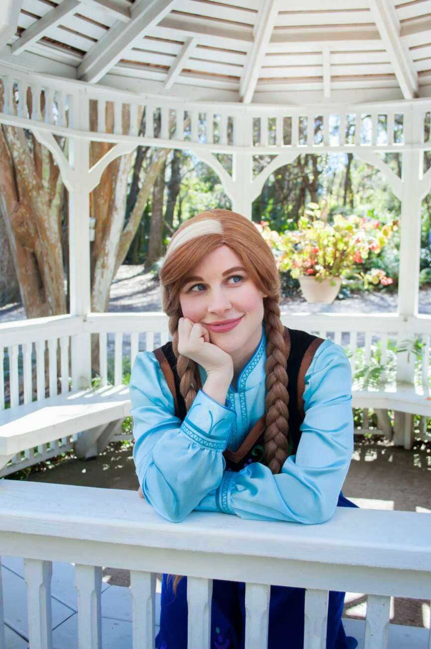 Meet Britt Renee – CanvasRebel Magazine