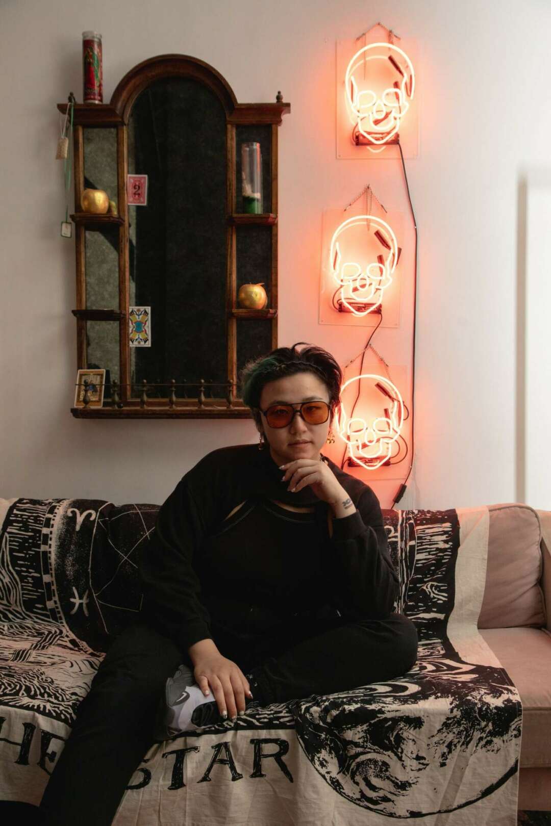 Meet Devyn Moon - CanvasRebel Magazine