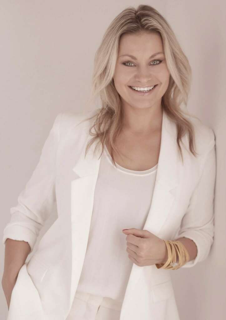 Meet Elena Herrera - CanvasRebel Magazine