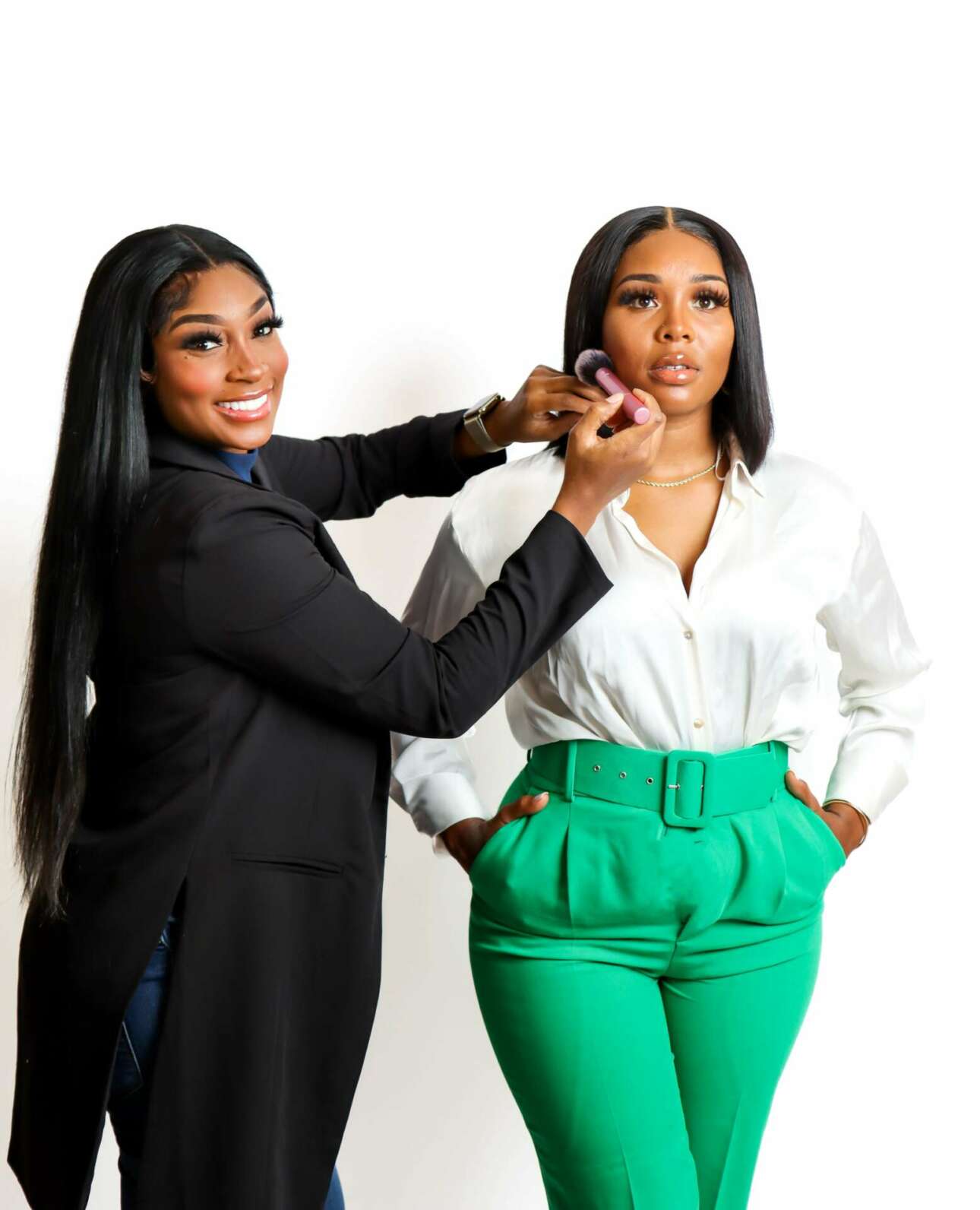 Meet Lizzy Barr – CanvasRebel Magazine