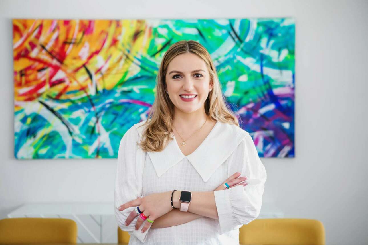 Meet Alissa Moyse - CanvasRebel Magazine