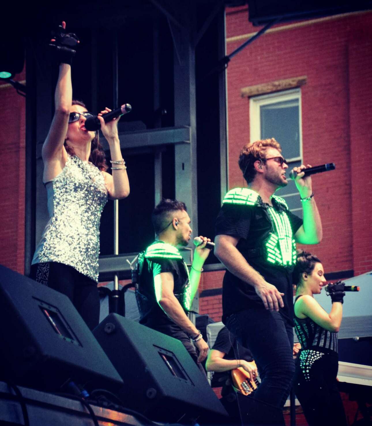 Meet Anna Harwood – CanvasRebel Magazine