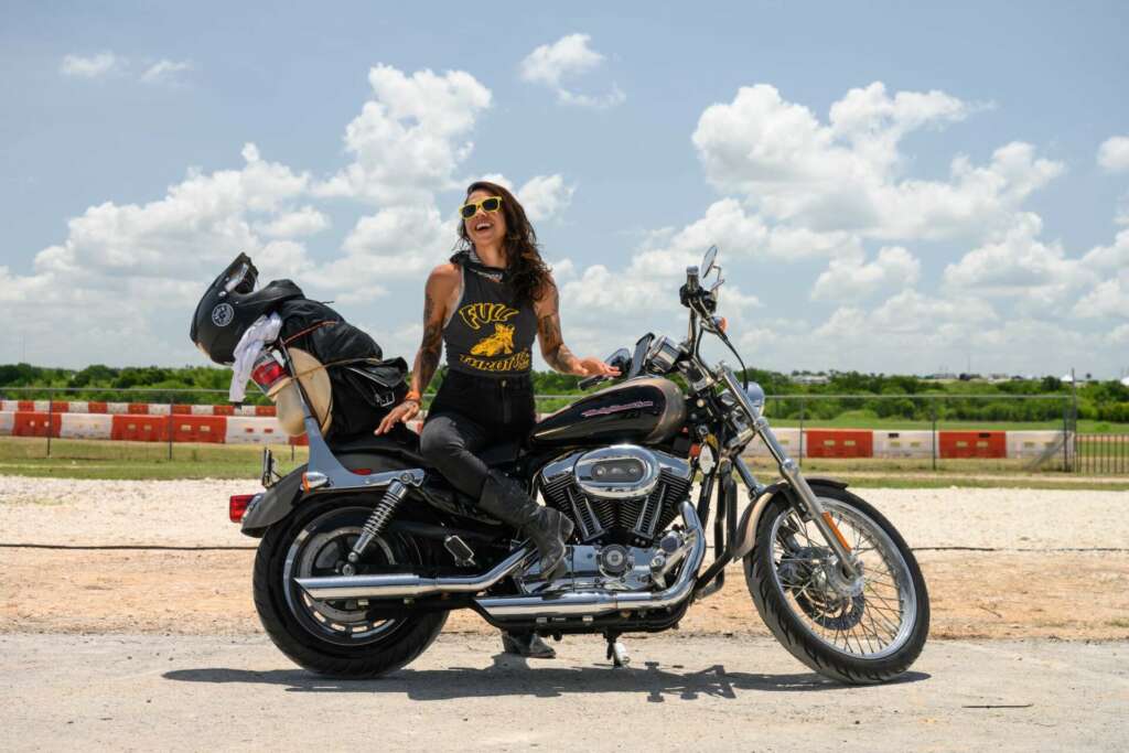 Meet Carolina Paredes – CanvasRebel Magazine