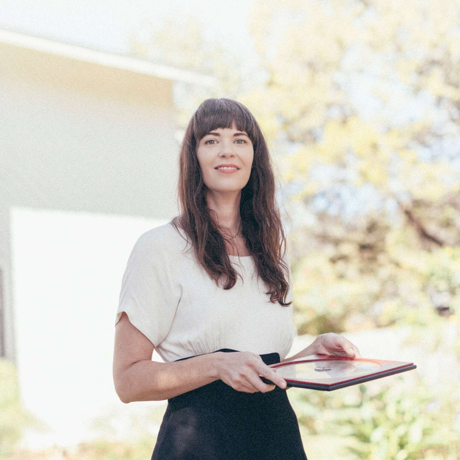 Meet Susan Domelsmith Cabral – CanvasRebel Magazine