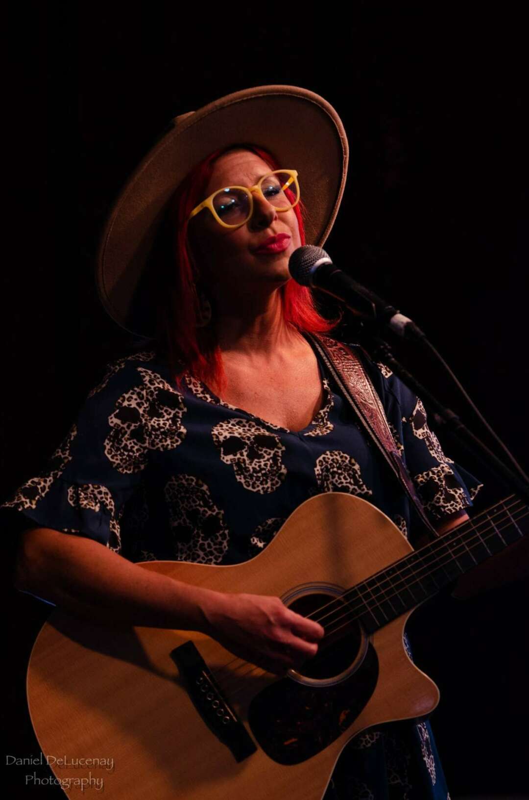 Meet Amanda Ashley - CanvasRebel Magazine