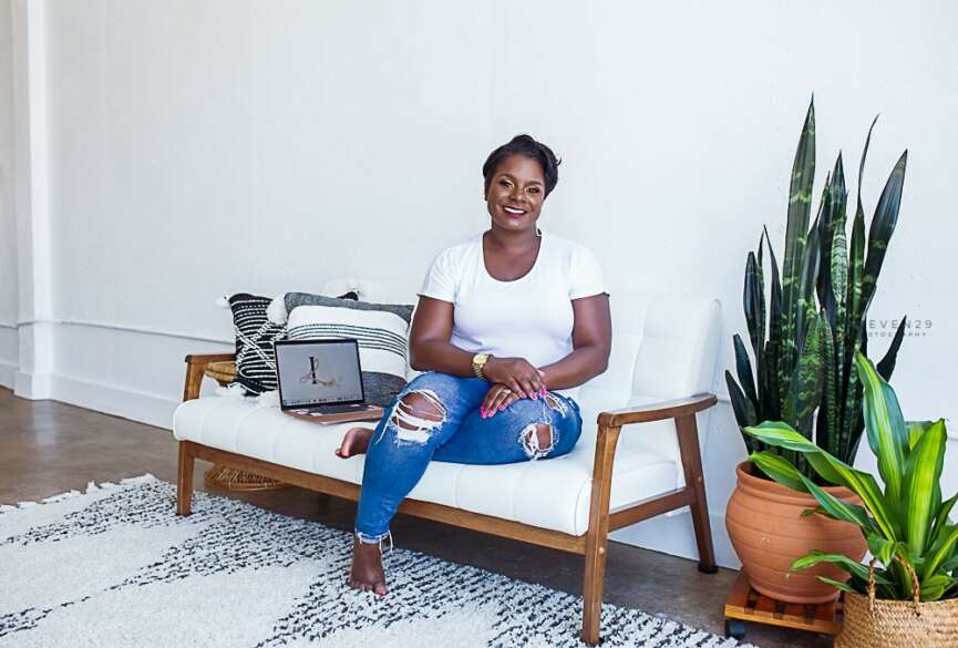 Meet Ivory Lawrence – CanvasRebel Magazine