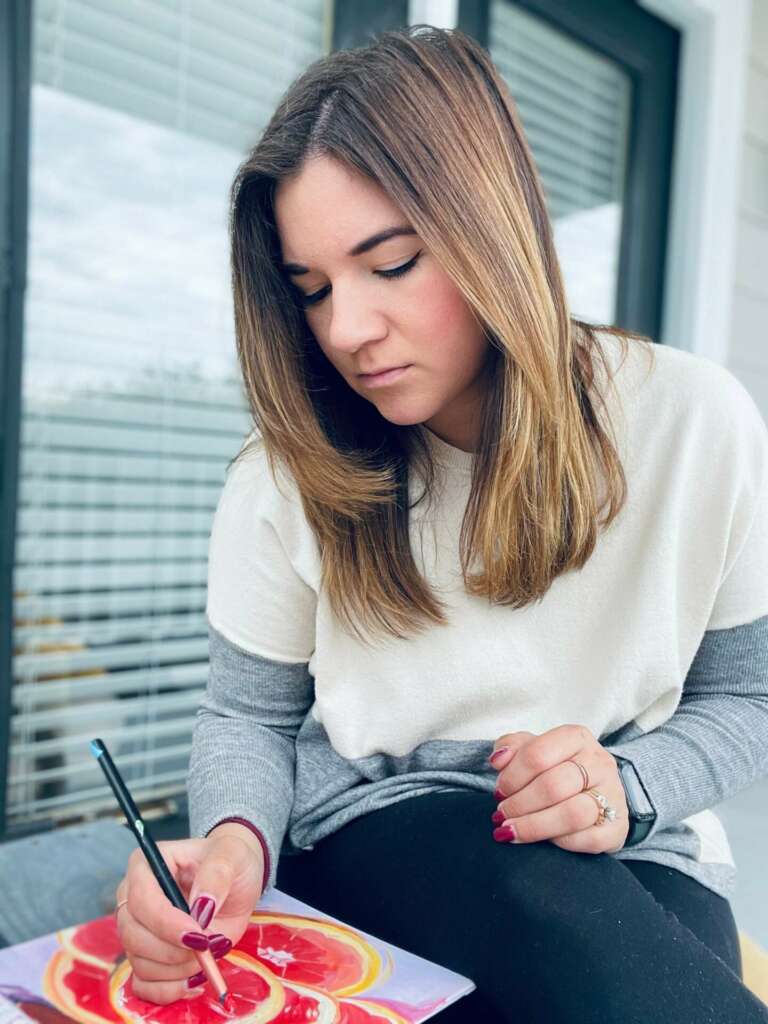 Meet Jessie Reyna – CanvasRebel Magazine