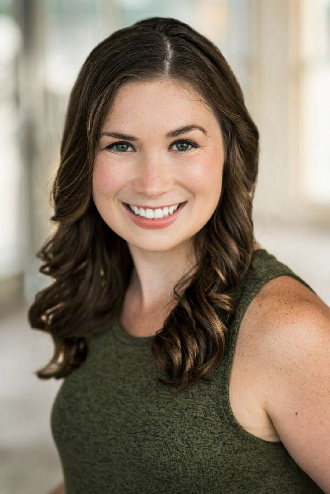 Meet Leah Mueller – CanvasRebel Magazine