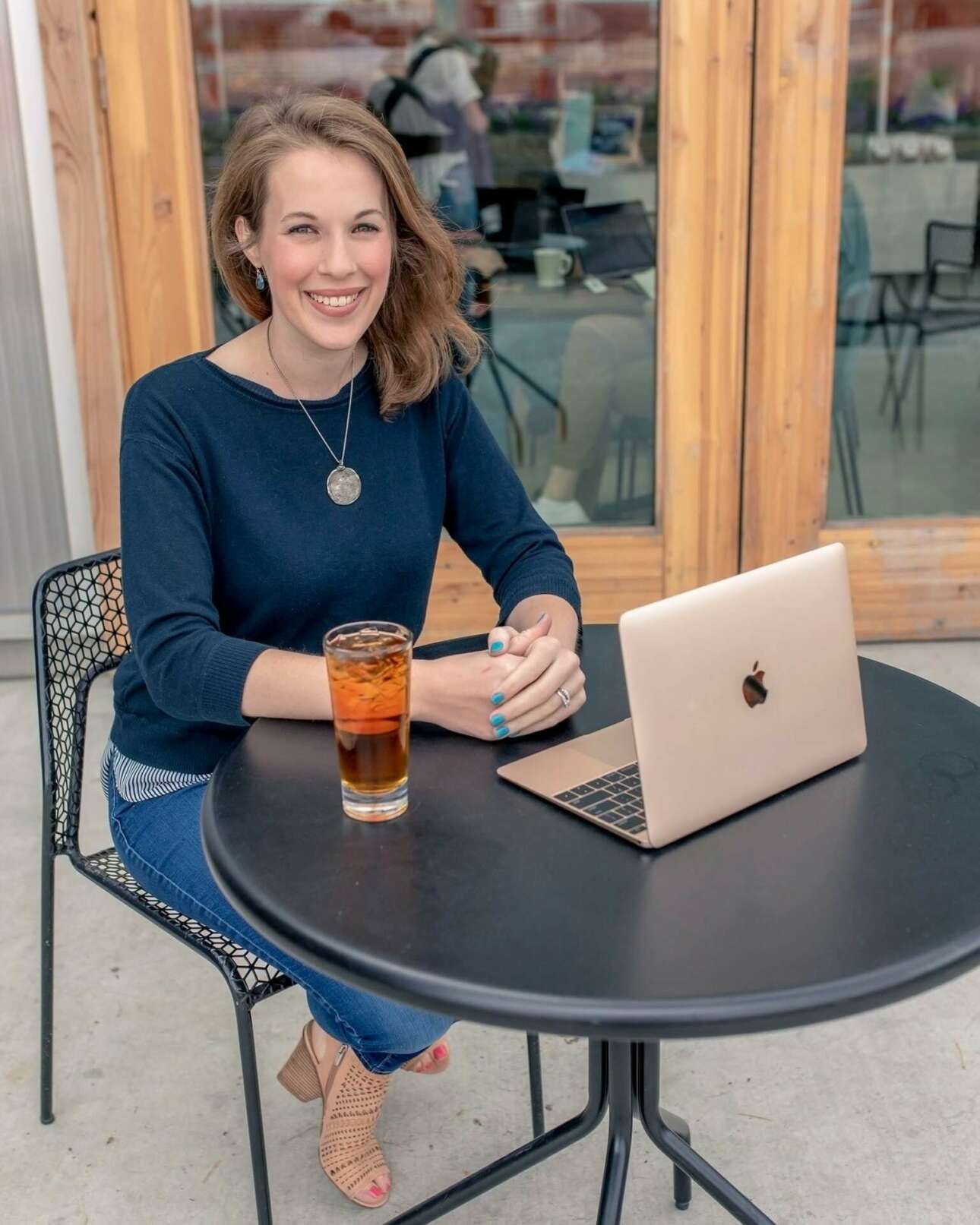 Meet Sarah Welch - CanvasRebel Magazine