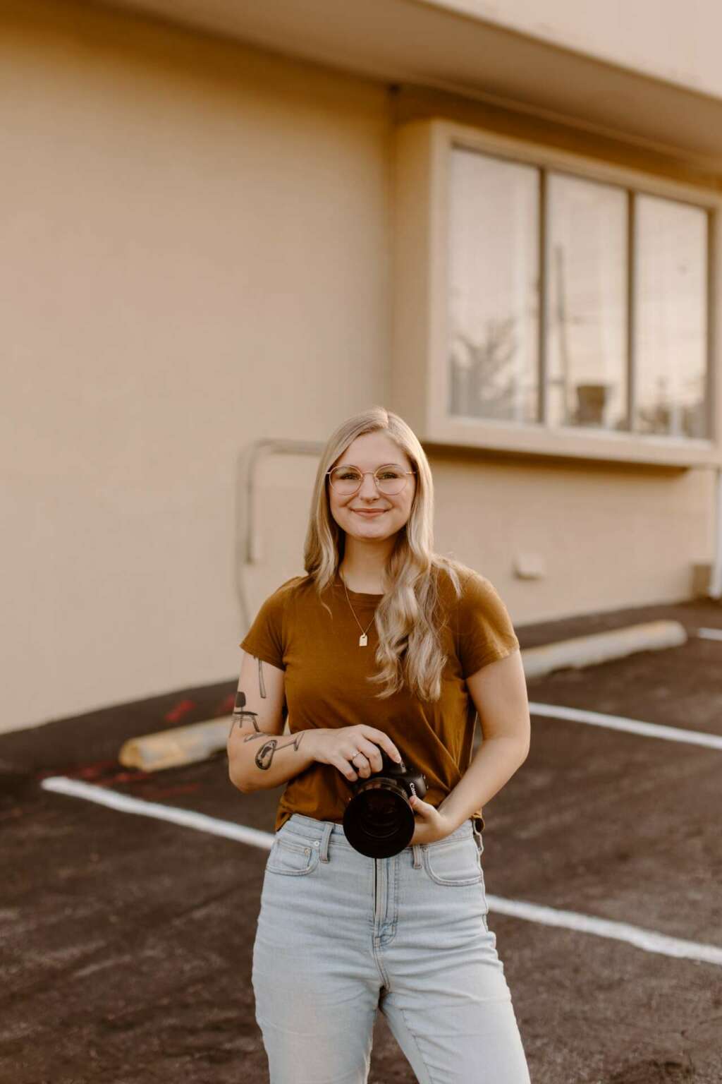 Meet Vanessa Bennish – CanvasRebel Magazine