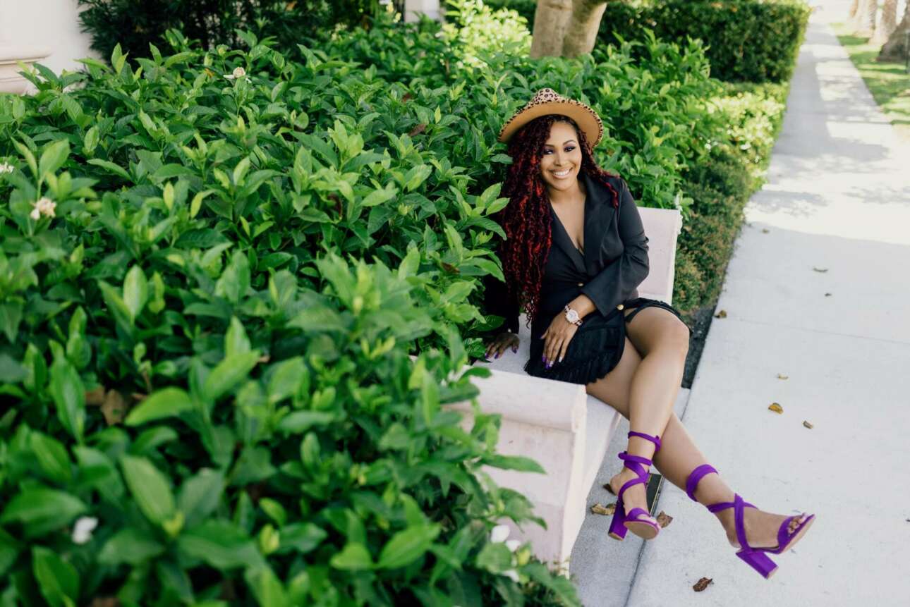 Meet Victoria Butler – CanvasRebel Magazine