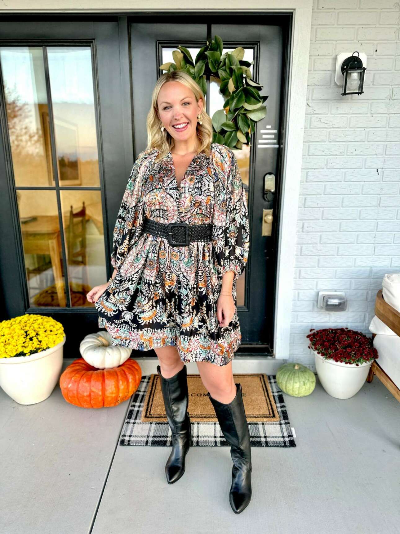 Meet Carly Heasley – CanvasRebel Magazine