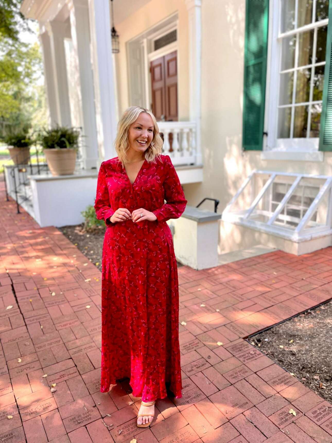 Meet Carly Heasley – CanvasRebel Magazine