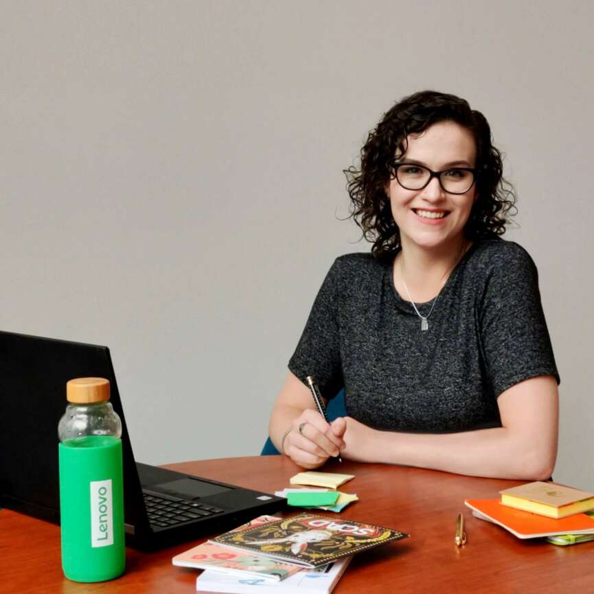 Meet Angela Martin – CanvasRebel Magazine