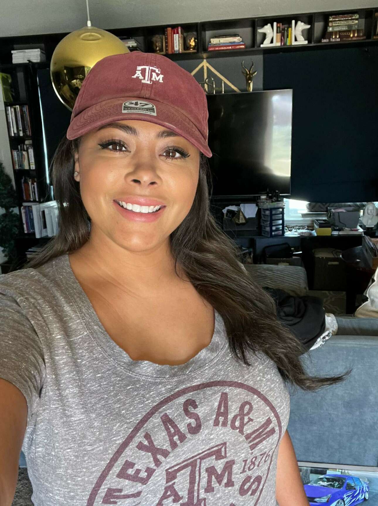 Meet Brenda Acevedo – CanvasRebel Magazine