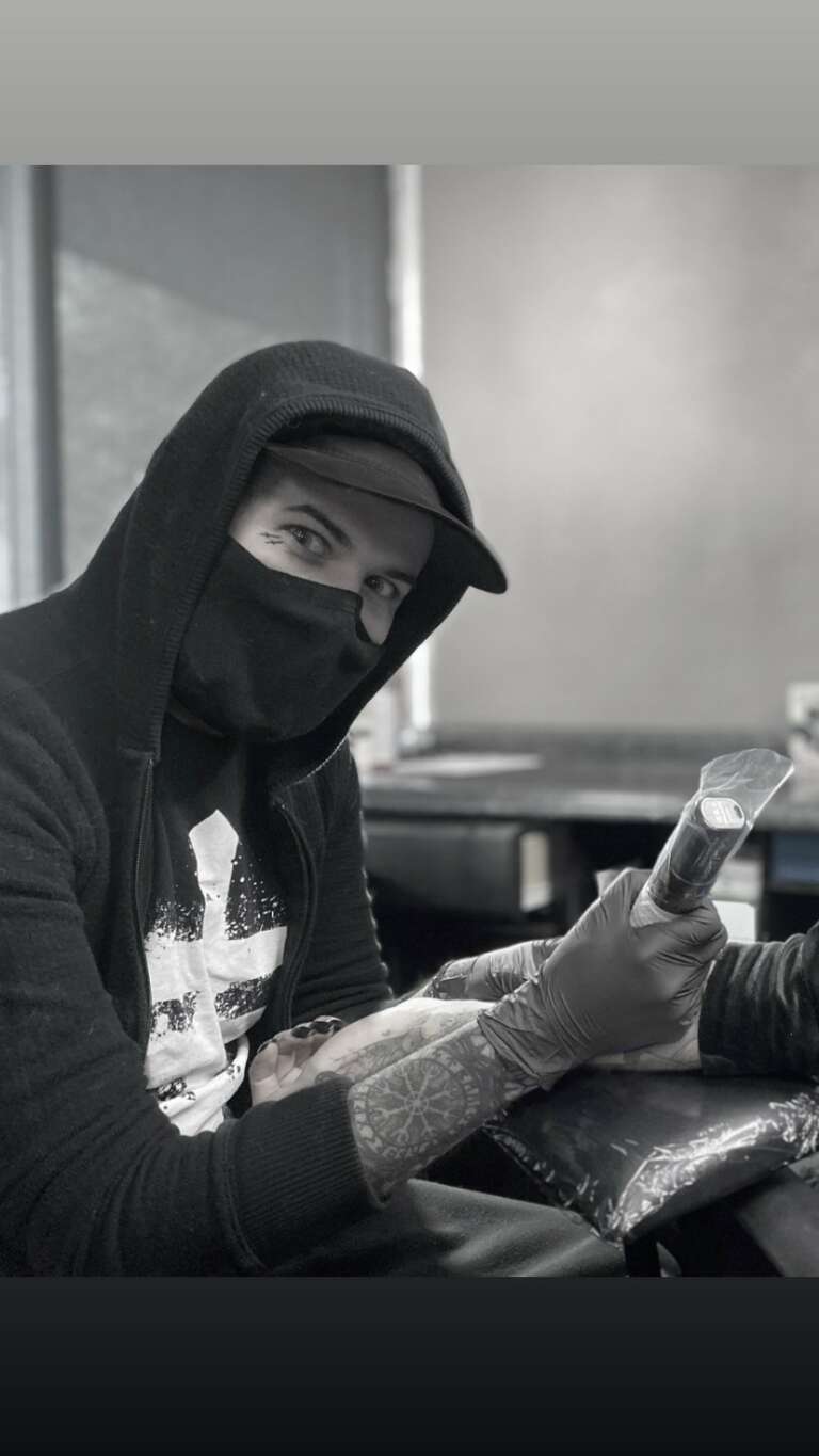 Meet Drew Blood – CanvasRebel Magazine