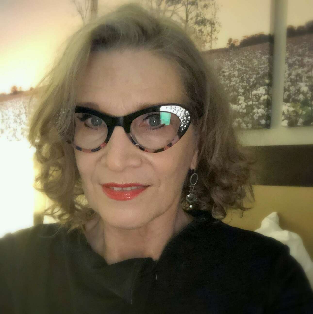 Meet Laura Stamper – CanvasRebel Magazine