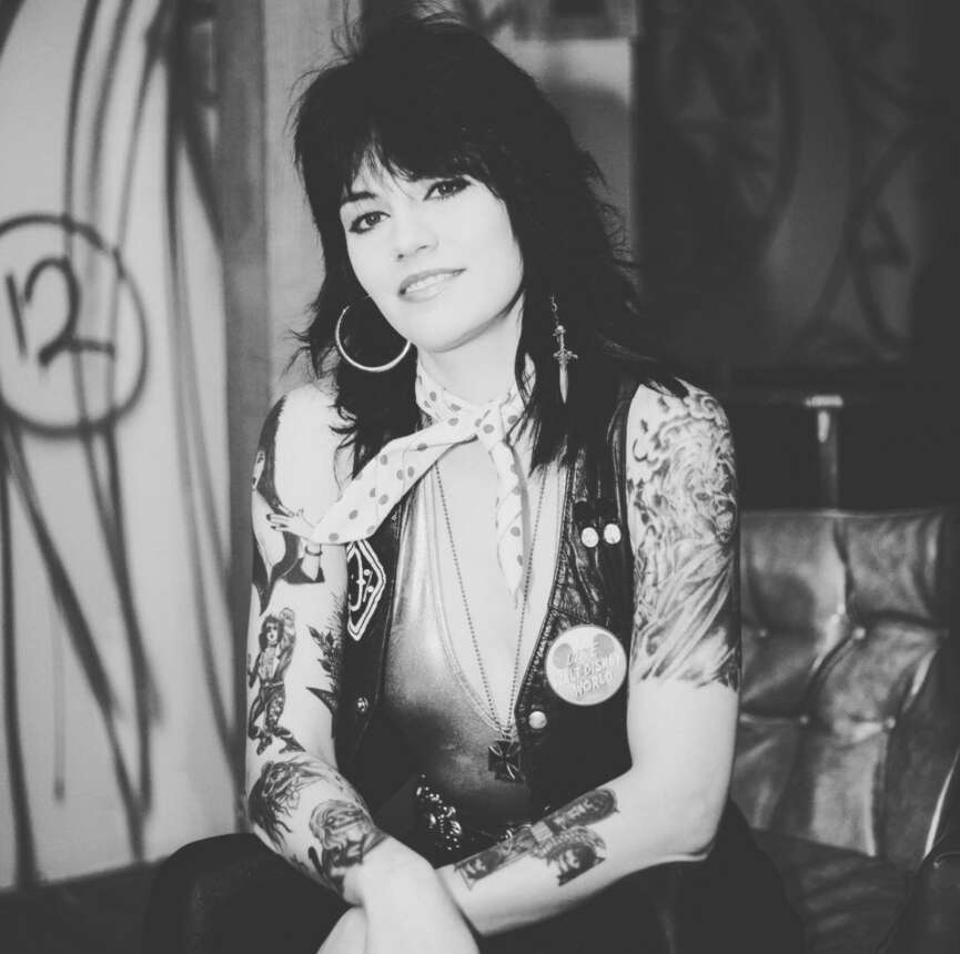 Meet Shelly Shellhorn – CanvasRebel Magazine