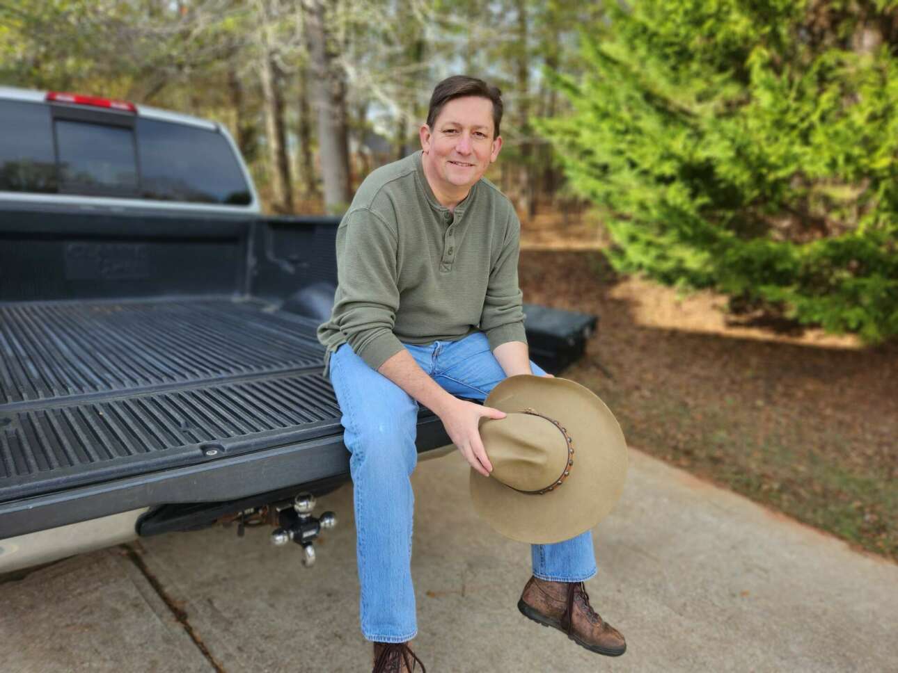 Meet Robert Peecher – CanvasRebel Magazine