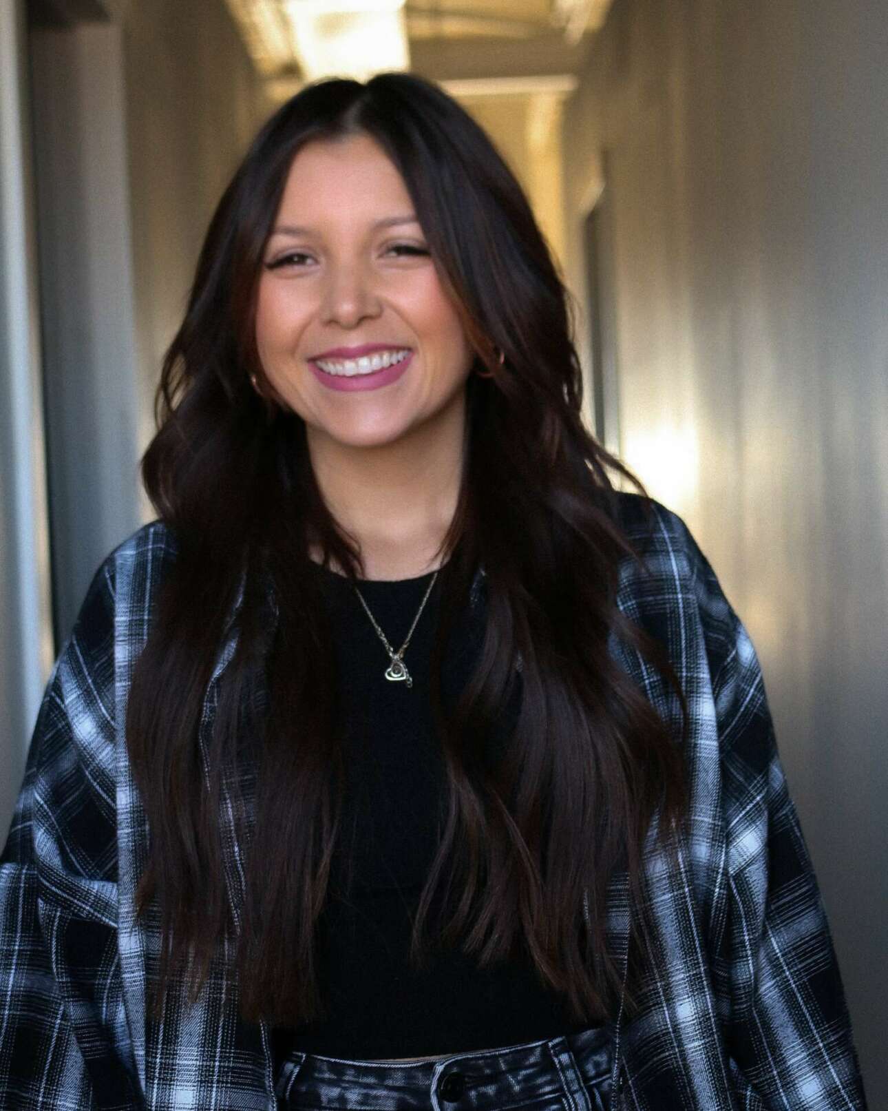 Meet Samantha Padilla. – CanvasRebel Magazine