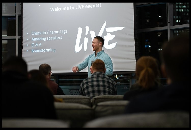 Meet Benjamin Ritter – CanvasRebel Magazine