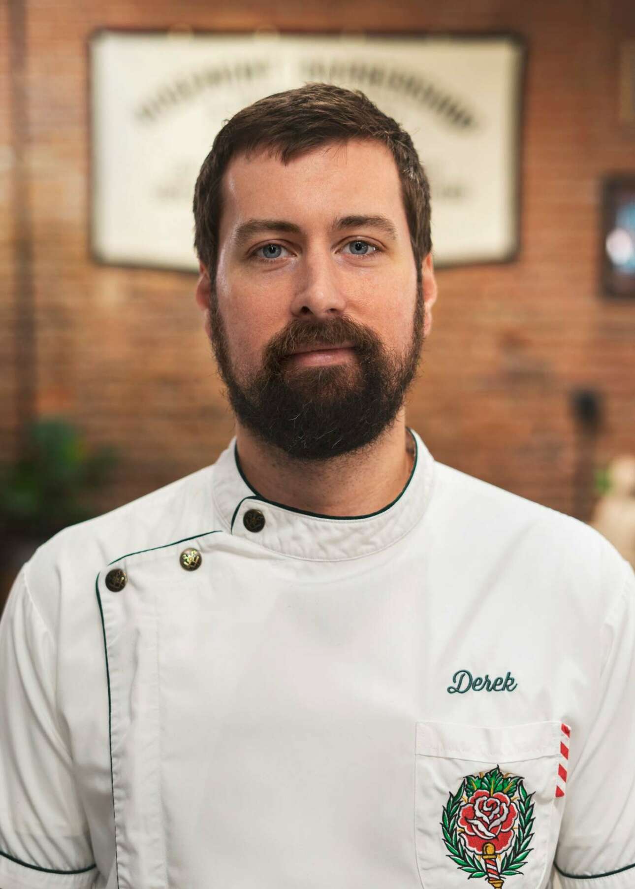 Meet Derek Lynch – CanvasRebel Magazine