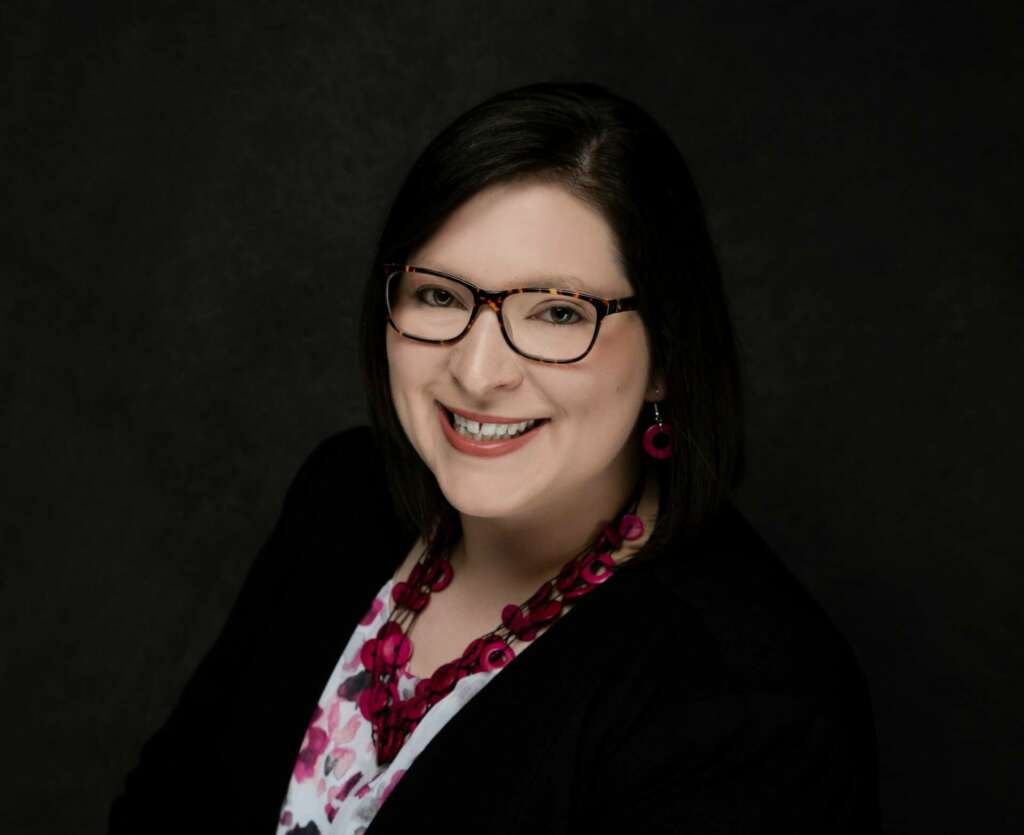 Meet Jessica Heffinger – CanvasRebel Magazine