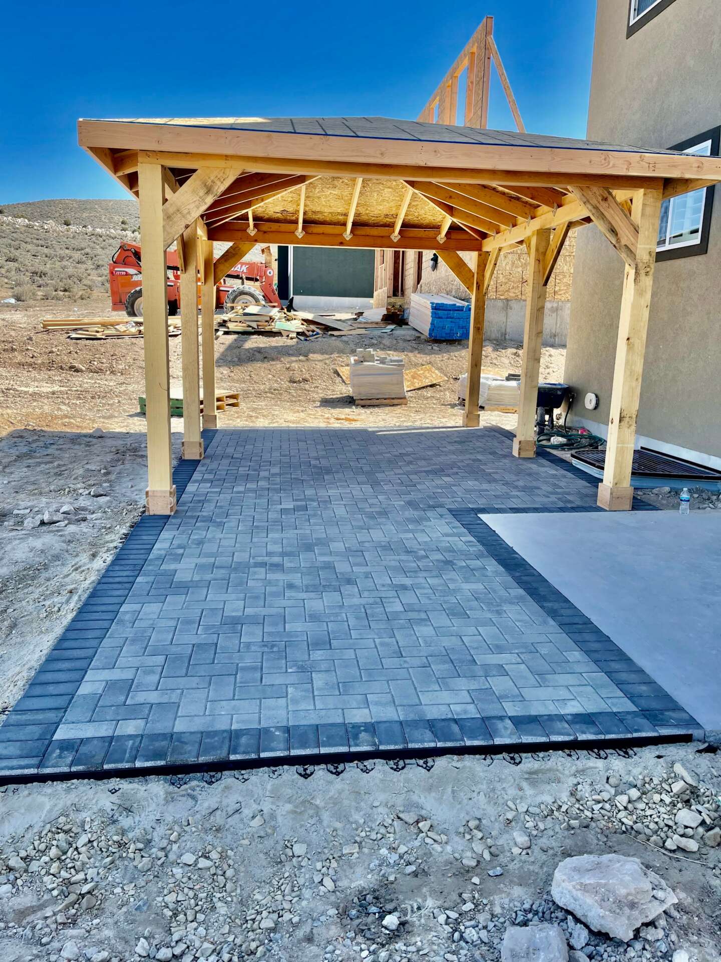 Meet Saul Martinez – CanvasRebel Magazine