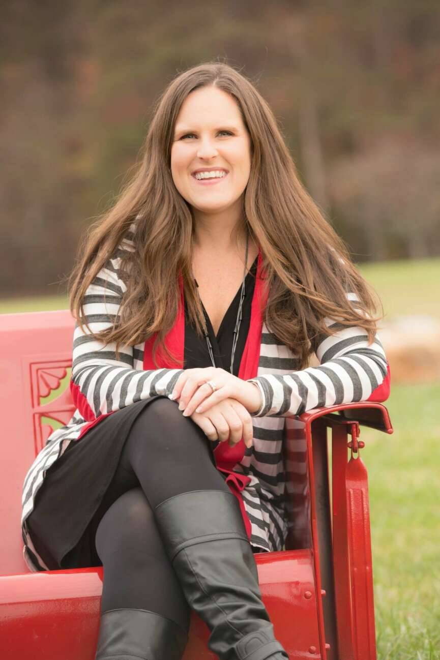 Meet ANGIE FROEMEL – CanvasRebel Magazine