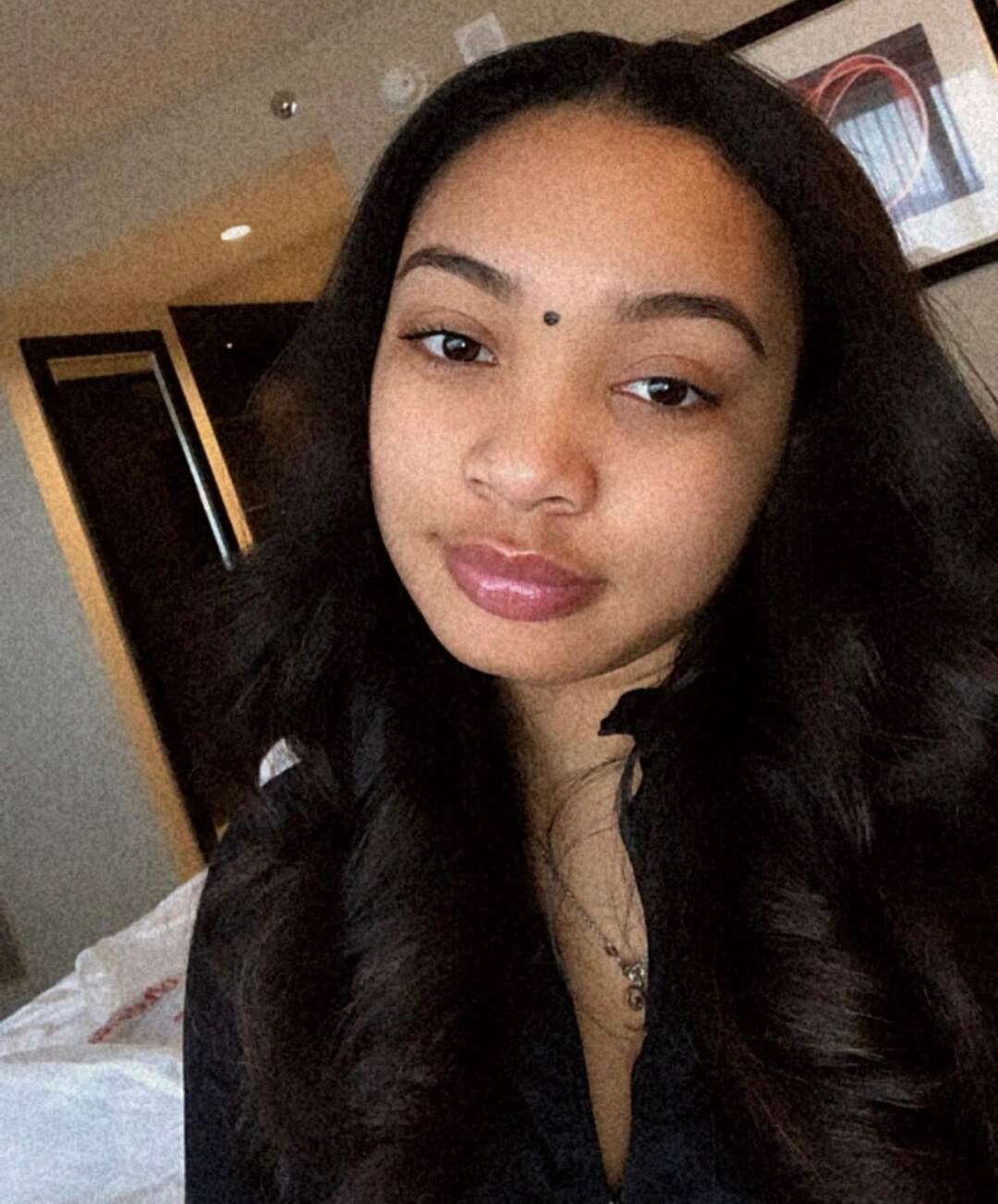 Meet Caitlyn Roberts – CanvasRebel Magazine