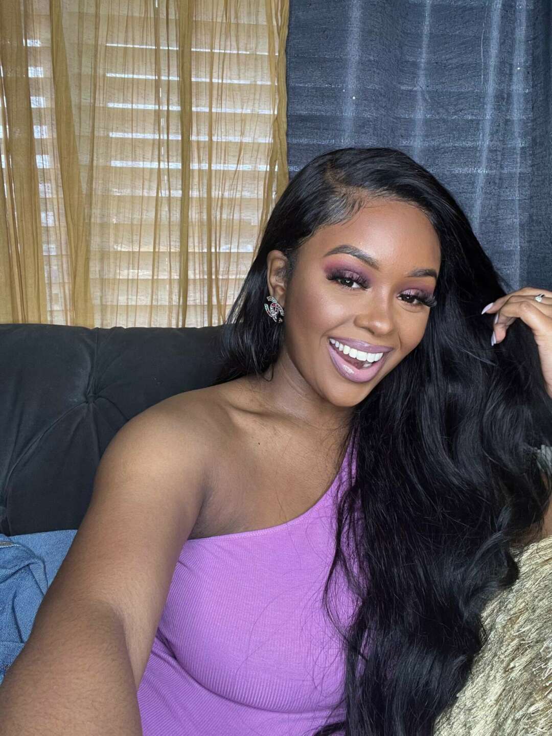 Meet Kiara Whiteside - CanvasRebel Magazine