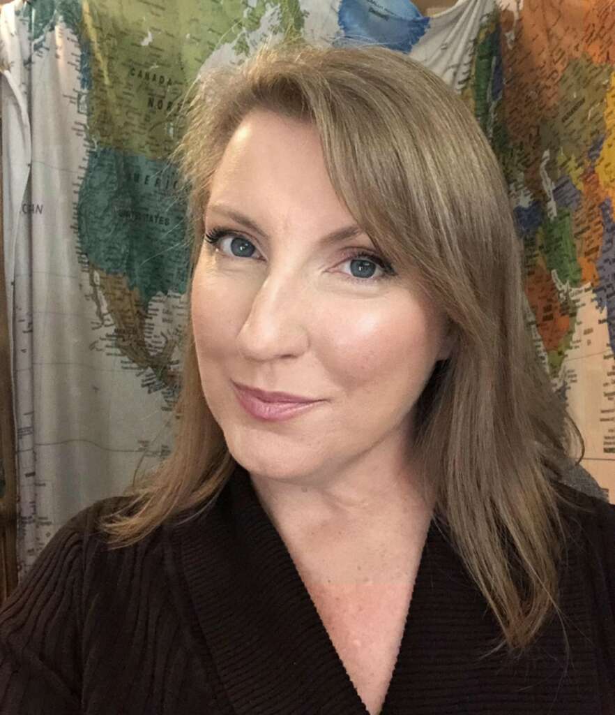 Meet Paula Vanlandingham - CanvasRebel Magazine