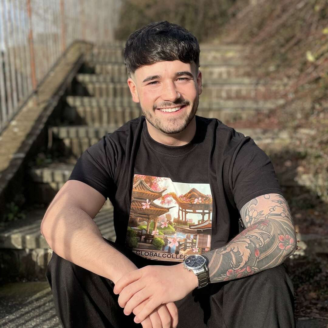 Meet Ryan Munro - CanvasRebel Magazine