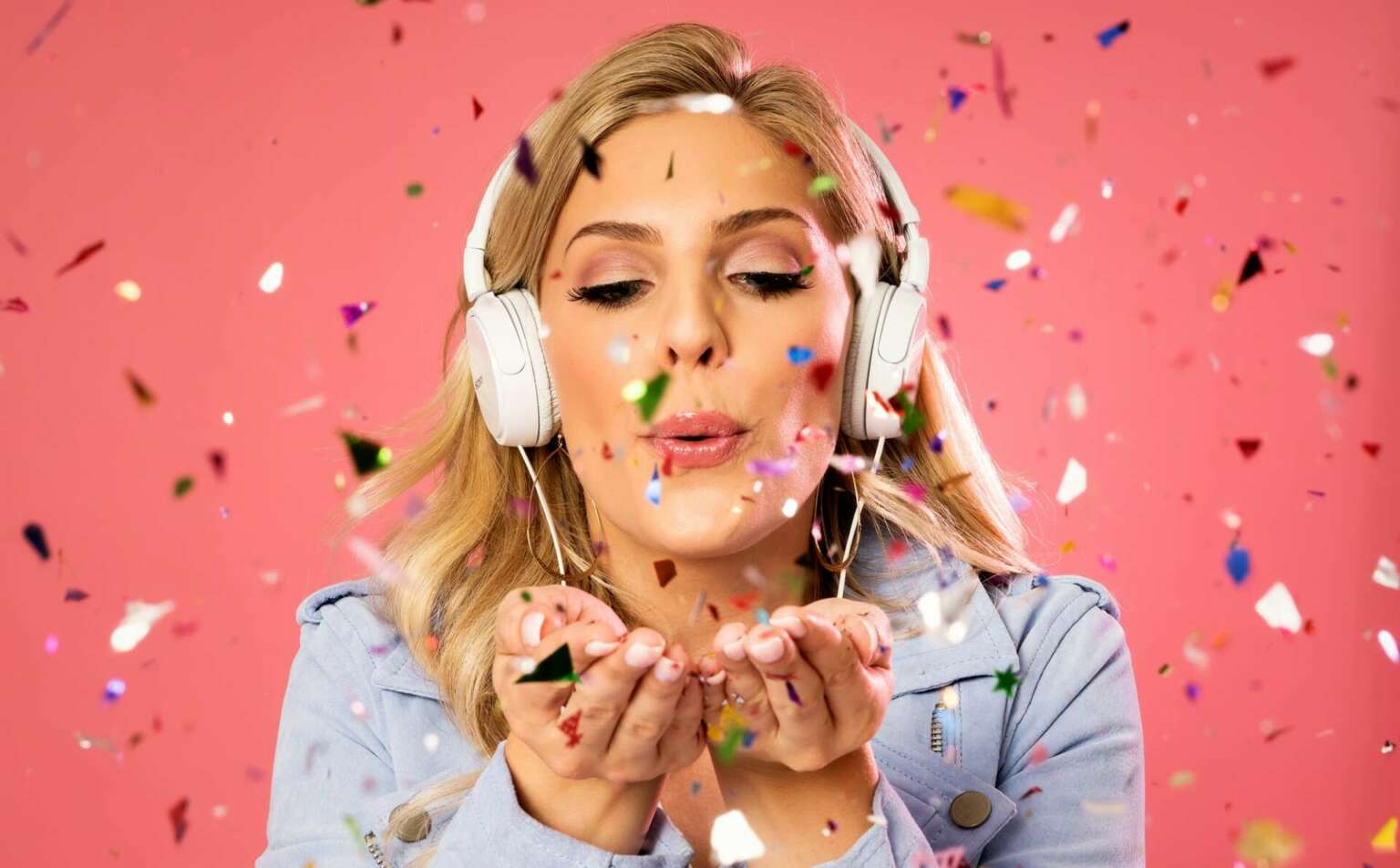 Meet Sarah Marince - CanvasRebel Magazine