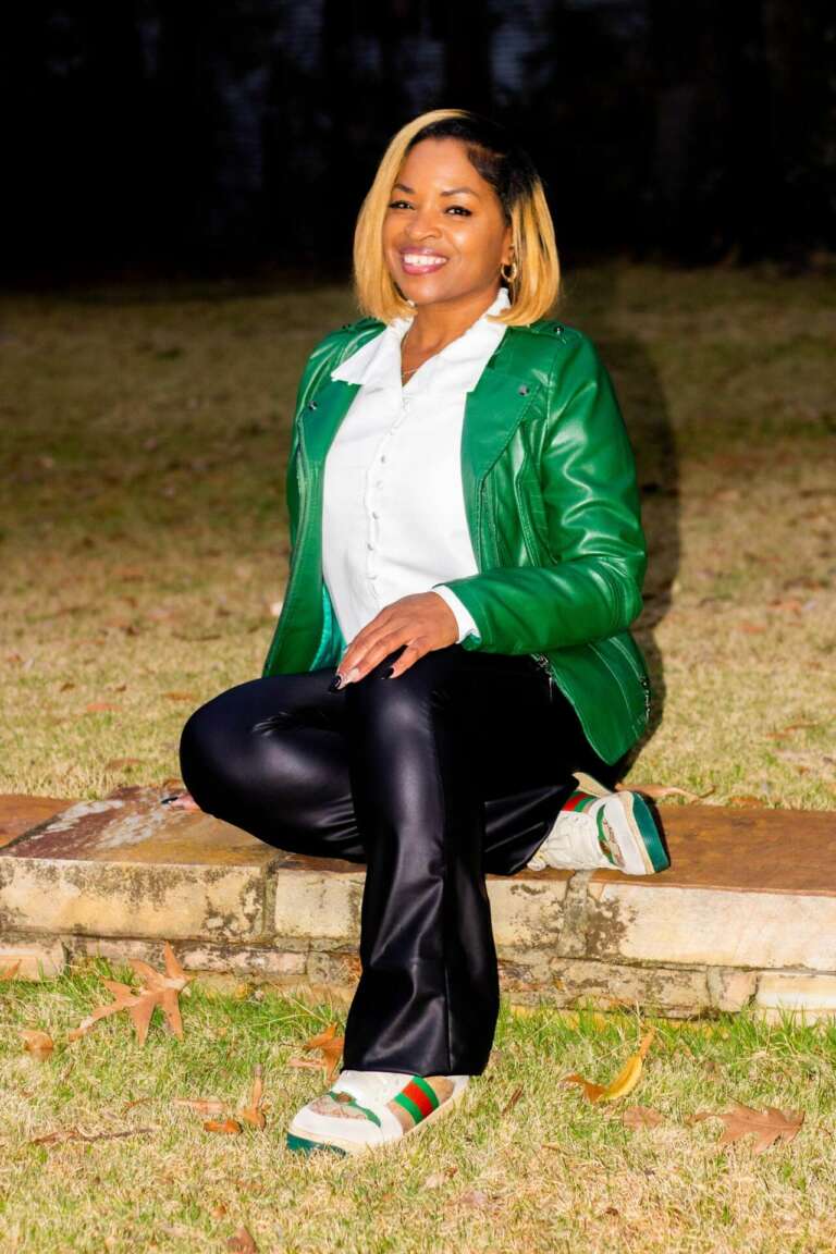 Meet Stephanie Baker – CanvasRebel Magazine