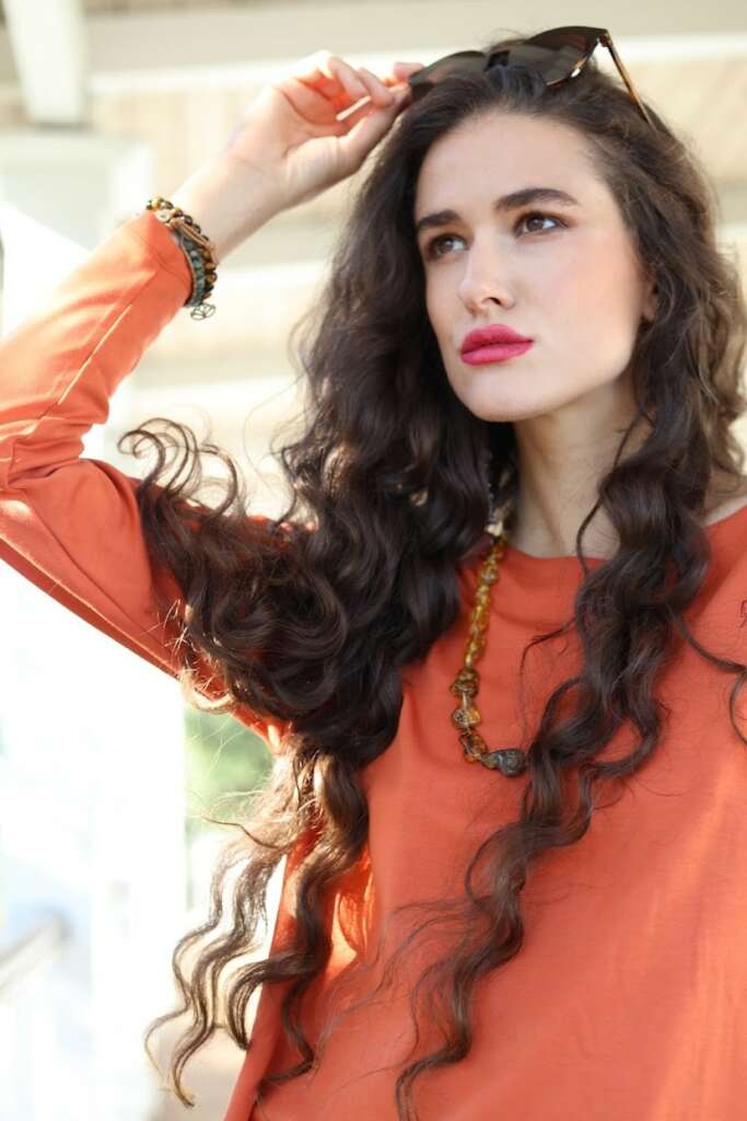 Meet Victoria Henley – CanvasRebel Magazine