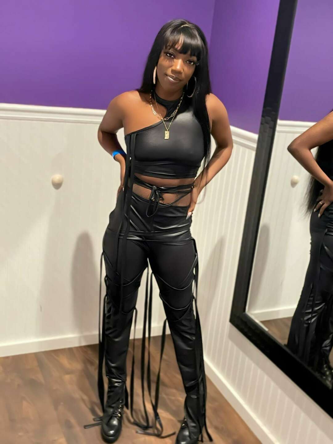 Meet Slimm The Ruby – CanvasRebel Magazine