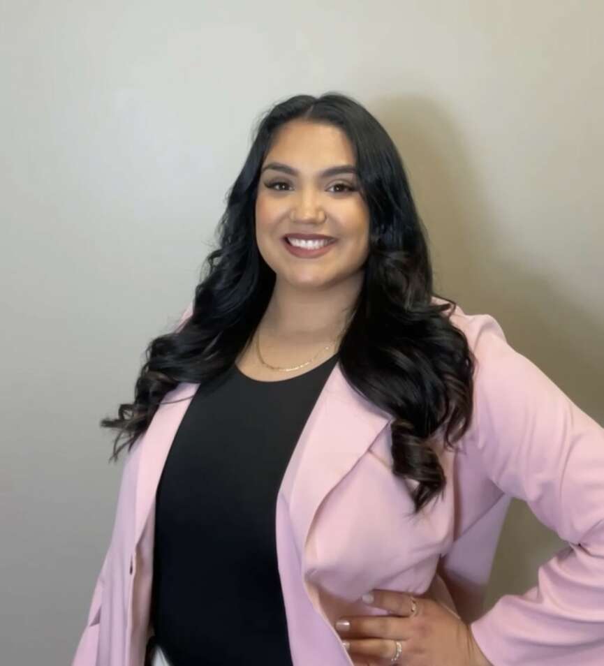 Meet Alejandra Barrios - CanvasRebel Magazine